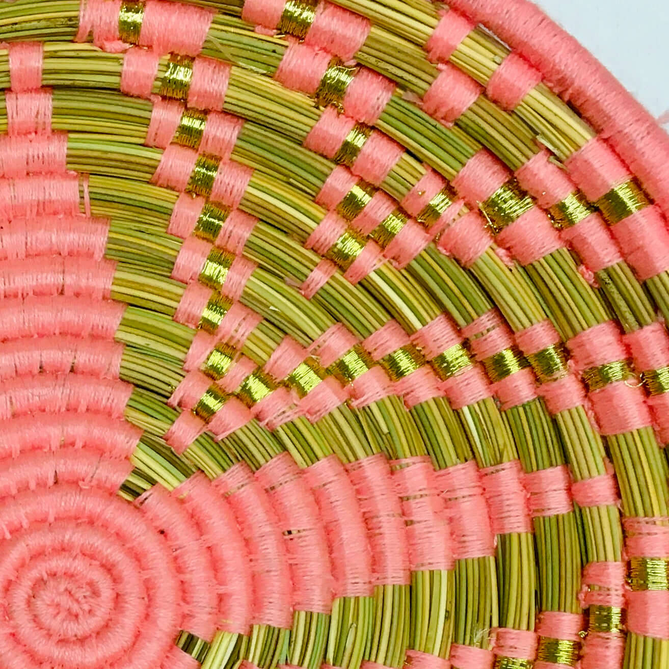 Handwoven Moroccan Baskets & Trays - Mashi Moosh